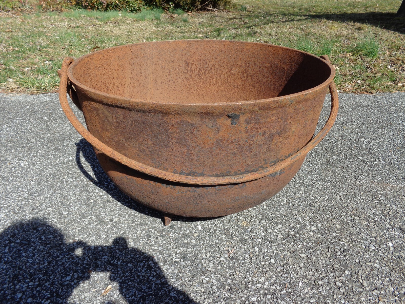LARGE Antique Cast Iron Cauldron Kettle 22-3/4" diameter, 13-7/8" high ...