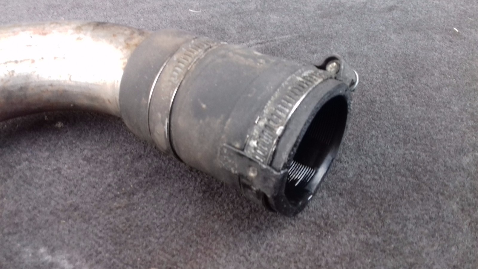 TURBOCHARGER PIPE HOSE FOR VOLVO S40 V50 2.0 DIESEL 136 BHP D4204T 2010 ...