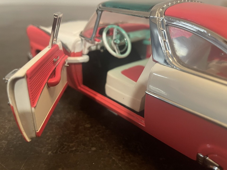 Franklin Mint 1955 Ford Fairlane Crown Victoria 1:24 Scale Diecast ...