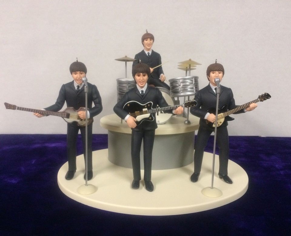 BEATLES ED SULLIVAN FIGURE SET OF 4 WITH INSTRUMENTS ON STAGE NEW IN ...