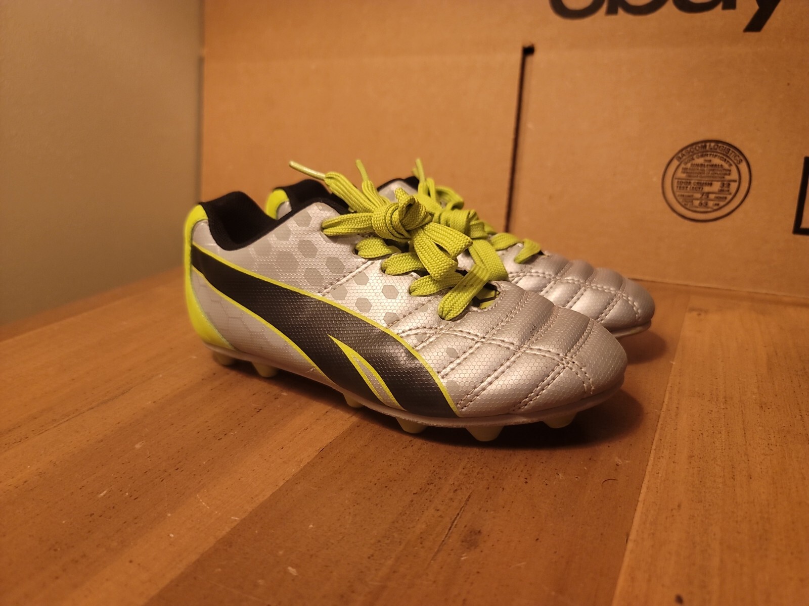 PUMA Procat Equalizer Pmt364 Silver Green Youth Kids Soccer Shoes ...