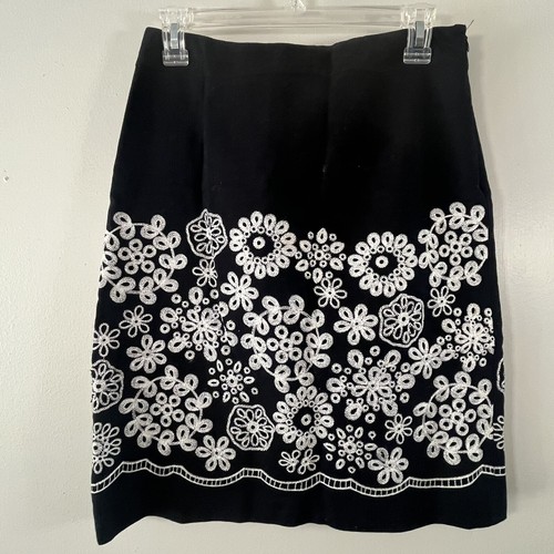 Harold’s Cotton Silk Blend White Black Embroidered Floral Design A-Line ...