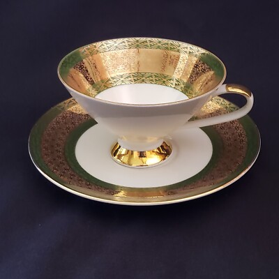 Cups & Saucers - Art Deco Style - Vatican