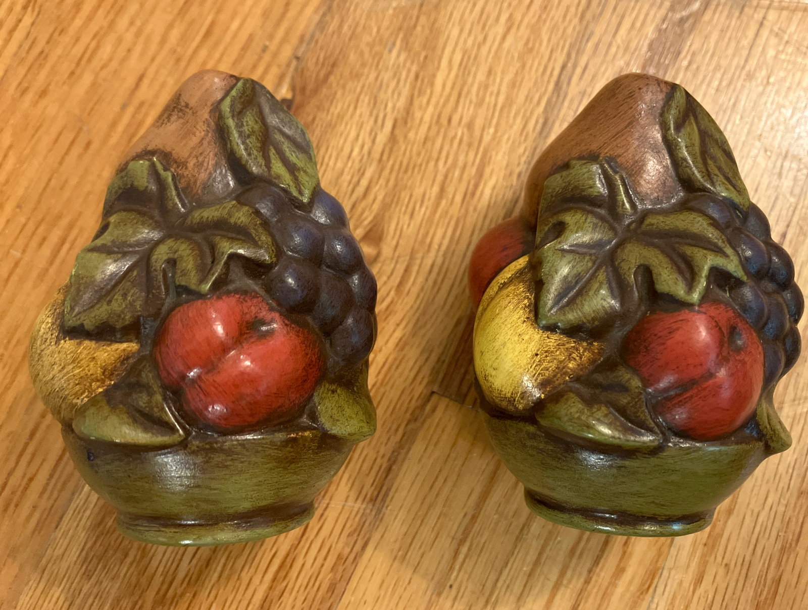 Vintage 60s 70s Fruit Bowl Pair Of Salt And Pepper Shakers | eBay