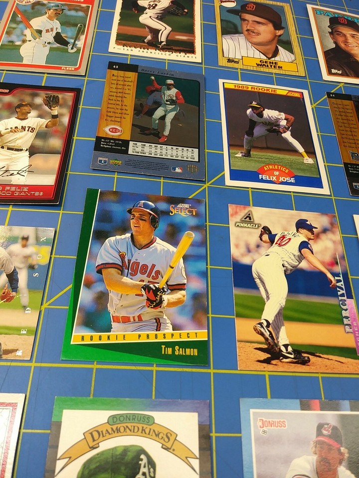Lot of 21 Cards baseball cards. Topps. Dwight Evans 158 Jason Dickson ...