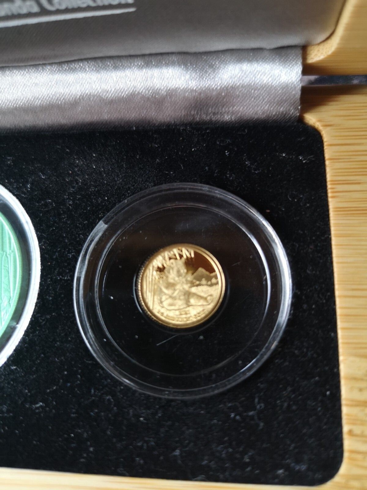 Panda Titanium Set 2020 - erste Panda-Münze aus Titanium weltweit ...