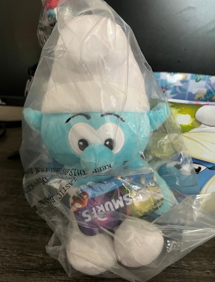 Smurfs 2025 AMC Smurf Combo Popcorn Tin Smurfs Plushie & Cup w Papa ...