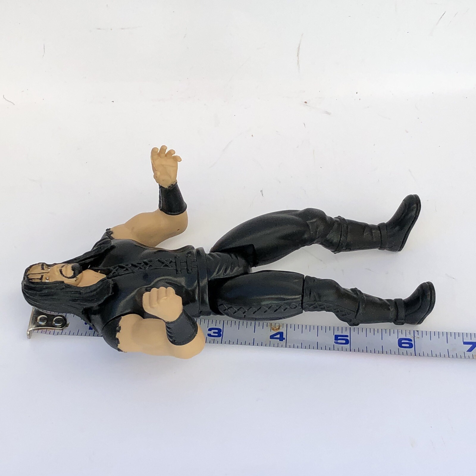 1997 WWE WWF The Undertaker Jakks Titan Wrestling Action Figure Kicking ...