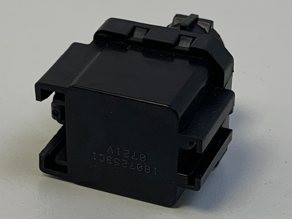 Valvola Di Sicurezza Compressore Sensore Barometrico Navistar 1807253C1 ...