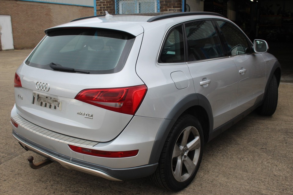 Audi A4 B9 Avant Emergency Hazard Warning Triangle Aftermarket | eBay UK