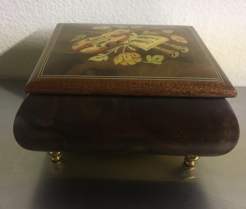 Inlaid Lute & Horn Wooden Music Box Mayflower Sorrento Italy Isle of ...