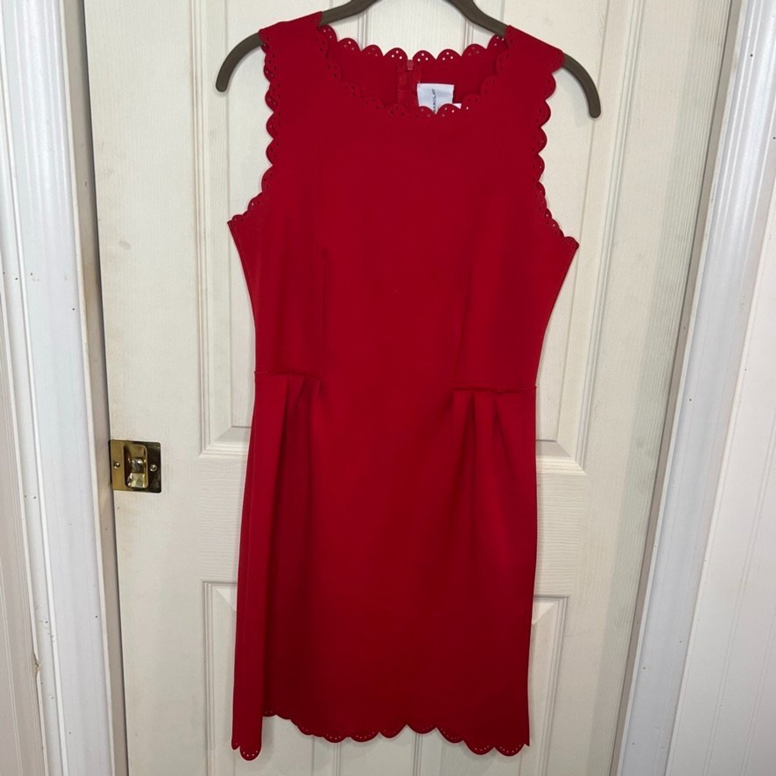 Katherine Barclay Red Scalloped Neckline Hemline Cinc… - Gem