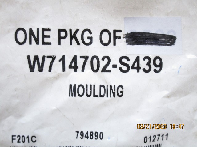 Ford W714702S439 Genuine OEM Belt Molding Clip for sale online | eBay