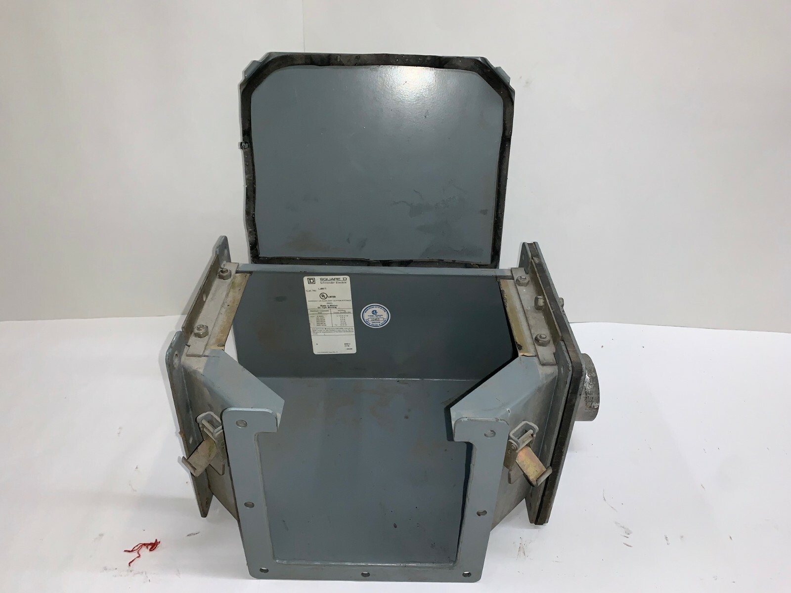 SQUARE D, SCHNEIDER WIREWAY GUTTER FITTING, LJB6TT, 6" X 6", NEMA 12 ...