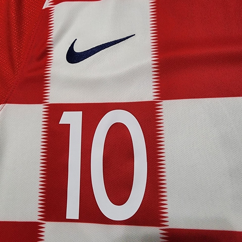 2018 Nike Croatia Home Soccer Jersey Luka Modric Men M World Cup Final ...