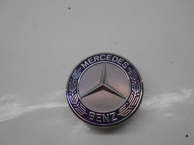 Mercedes E550 E350 E63 E300 Bonnet Hood Emblems & Holder 2128170316 ...