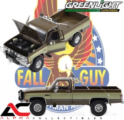 GREENLIGHT 13560 1:18 1982 GMC K-2500 SIERRA "FALL GUY" STUNTMAN ASSOCIATION | eBay
