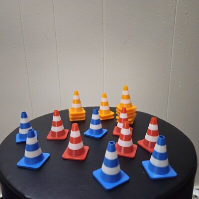 Model Traffic Cones - MINI TRAFFIC CONES Desktop Traffic Cones 25 Pack ...