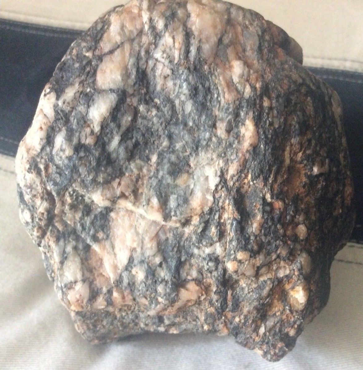 Lunar Breccia Meteorite Unslice From NEA 1225 gr - Rare Moon Rock ...