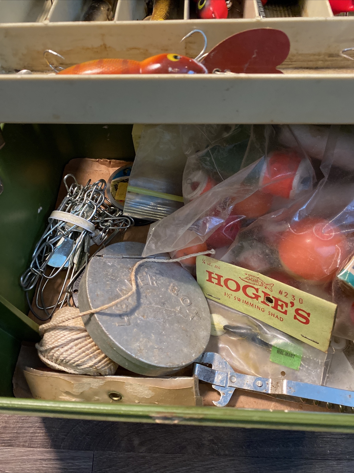 Vintage Old Pal Tackle Box Loaded with Antique Fishing Lures Rapala etc ...