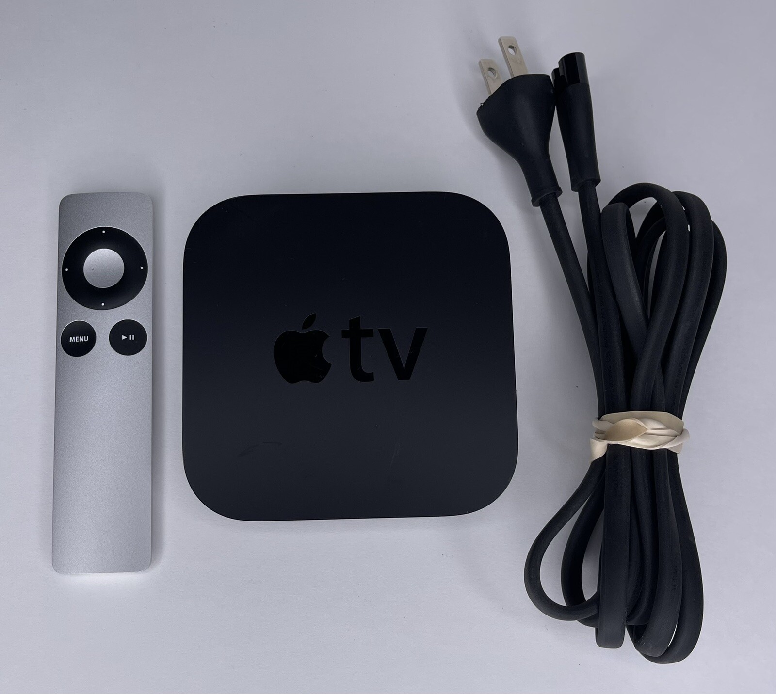 Apple TV (2nd Generation) 8GB Media Streamer - A1378 W/ Remote & Power ...