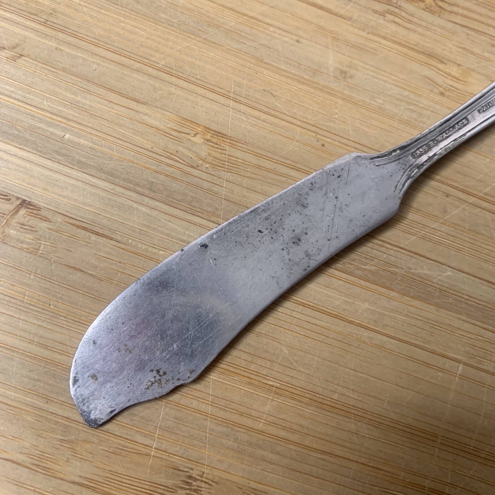 1835 R. Wallace Pat. 1926 Art Deco Knife Butter Spreader w/ Letter 'S ...