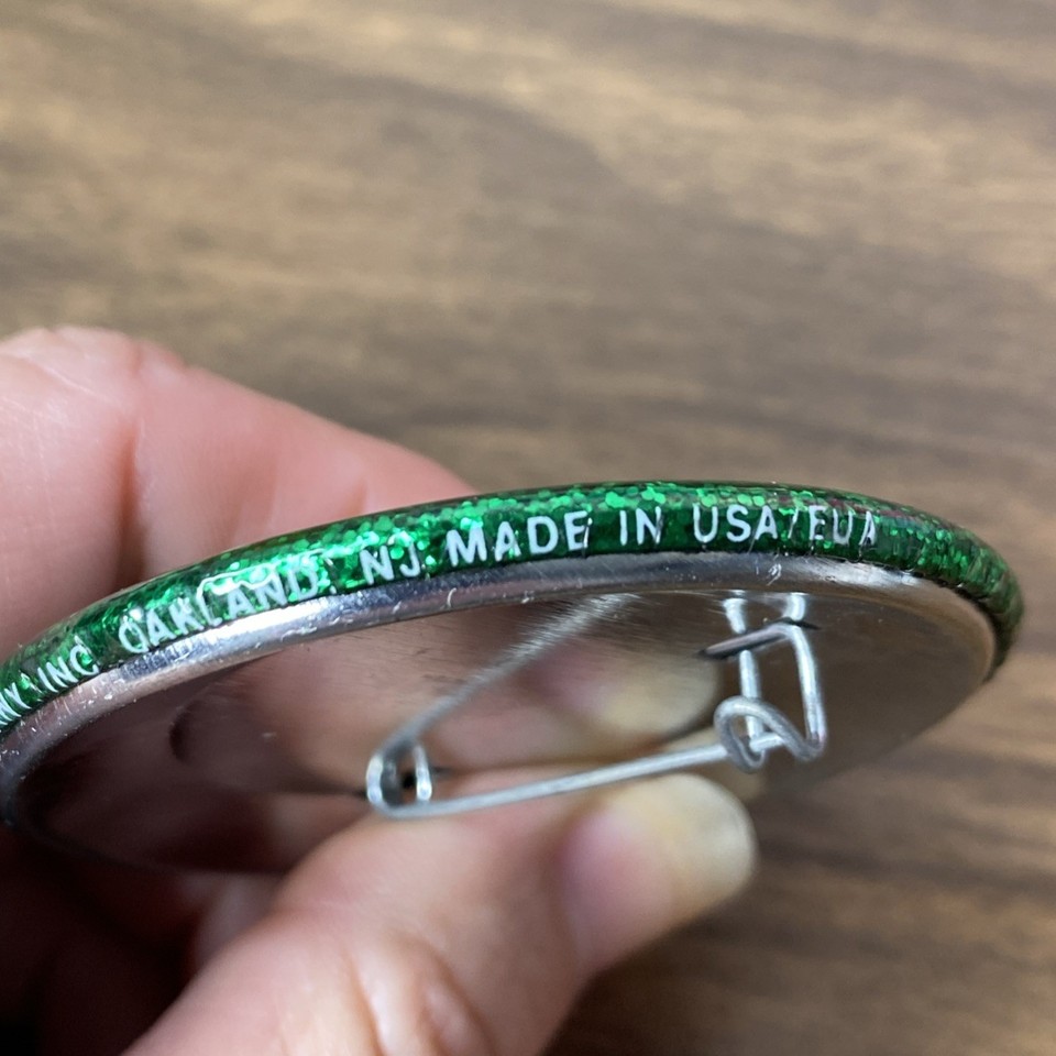 VTG Get Revenge Give Fruit cake 2” Button Novelty Holiday Humor Russ Co ...