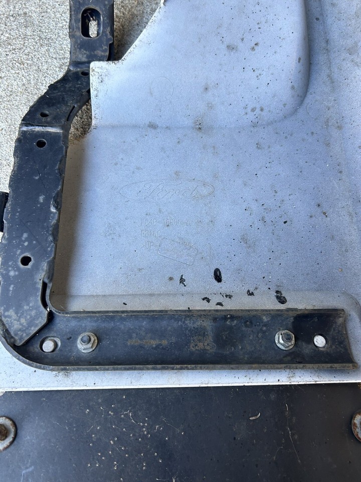 05 - 15 Ford F650 F750 Driver Left Front Fender Panel OEM With Brackets ...
