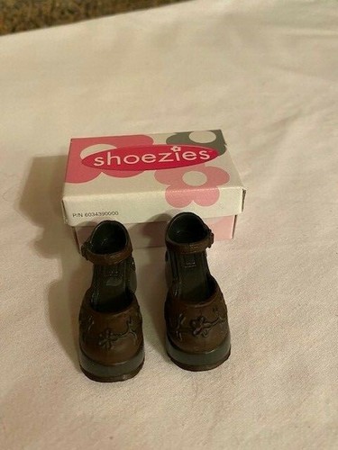 Hasbro SHOEZIES finger shoe puppets platform hippie flowers brown ...