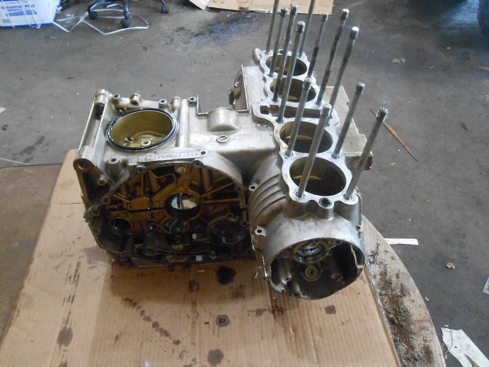 Kawasaki Spectre 750 KZ 750 KZ750N 1982 82 engine cases motor crank ...