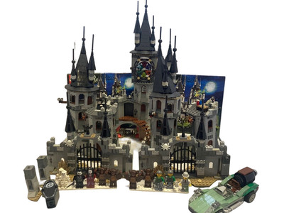 LEGO Monster Fighters 9468 Vampire Castle Deluxe Set Used with ...