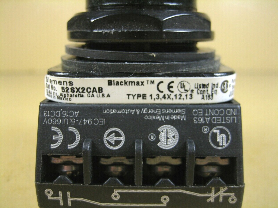 Siemens 52SX2CAB w/ 2EA 52BJK 3 Position, missing mounting nut, Lot of ...