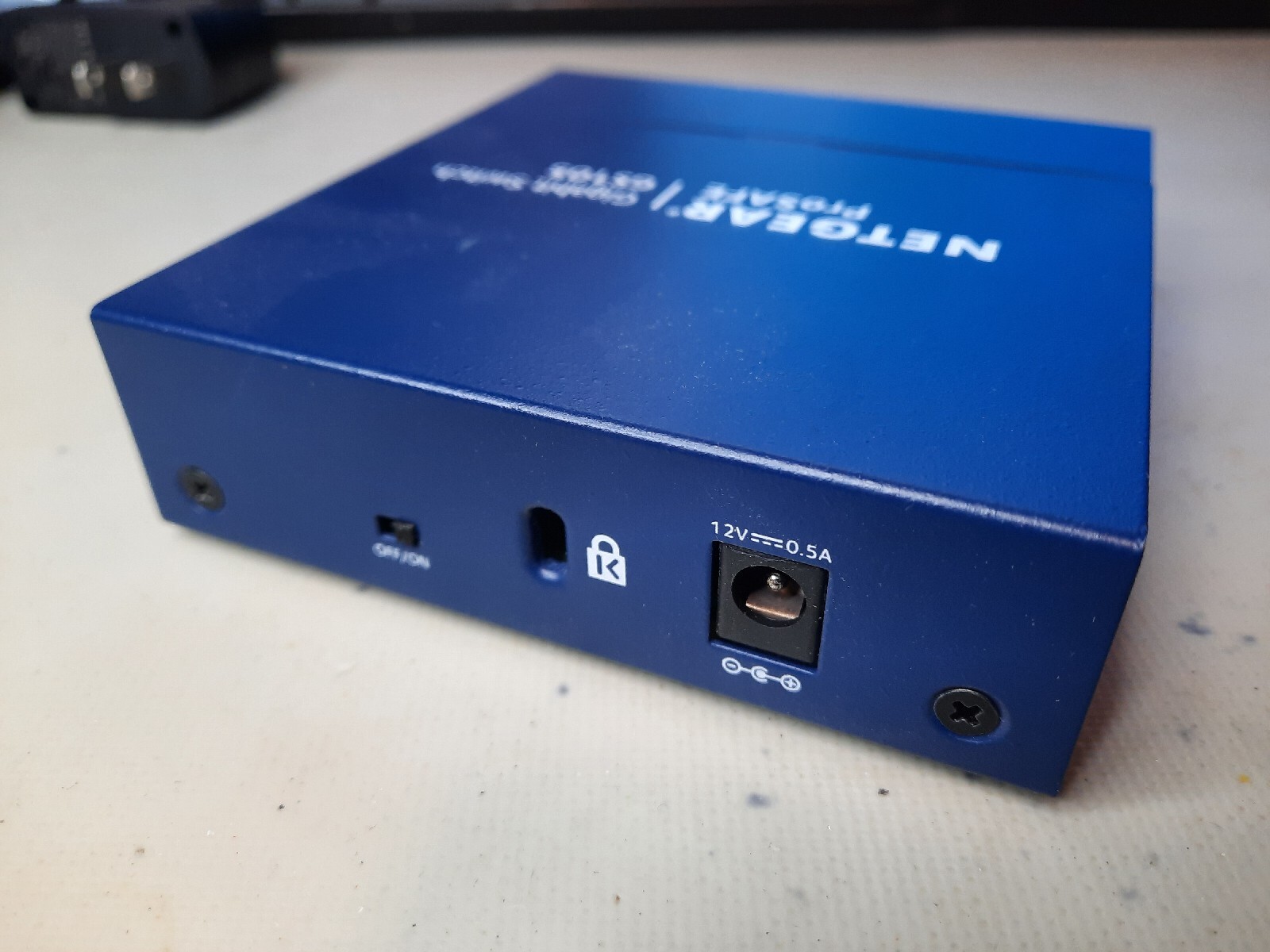 NetGear ProSafe GS105 v5 5-Port Gigabit Ethernet Switch - No AC power ...