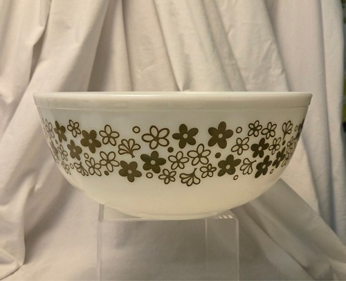 Vintage PYREX Spring Blossom Crazy Daisy Green White Bowl 4 Qt 404 Ex ...