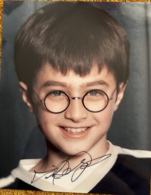 Daniel Radcliffe signed Harry Potter 8x10 photo In Person. Authentic ...