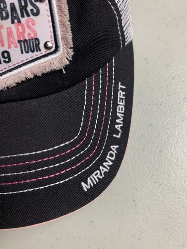 Miranda Lambert ROAD SIDE BARS AND PINK GUITARS Country Music Tour 2019 ...