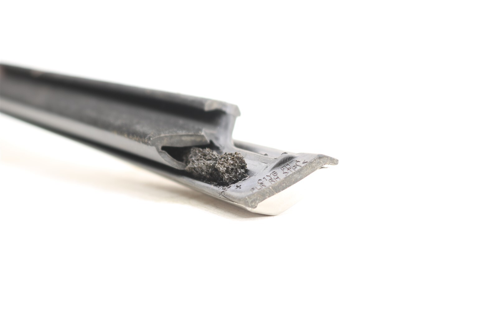 NEW OEM GM Front Right Outer Door Window Belt Molding 84507233 Enclave ...