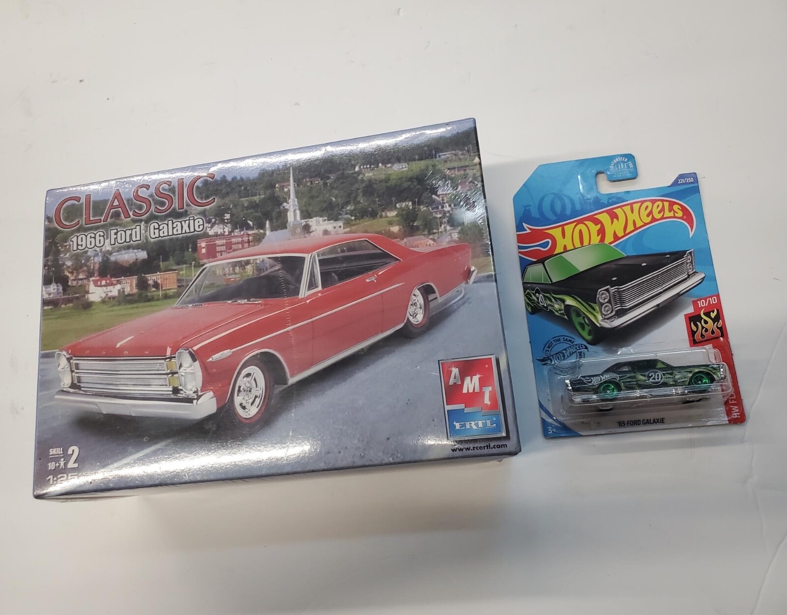 2002 AMT ERTL 1966 Ford Galaxie 500 classics model car kit #31546 1:25 ...