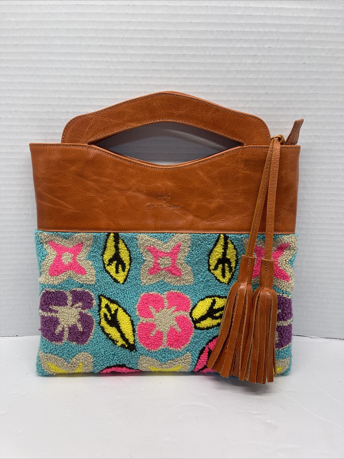 Colombian Leather With Floral Embroidery Bag - Gem
