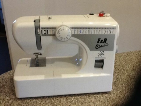 Electric Sewing Machine E&R Classic Kpn400 21 Stitch Programmes for ...