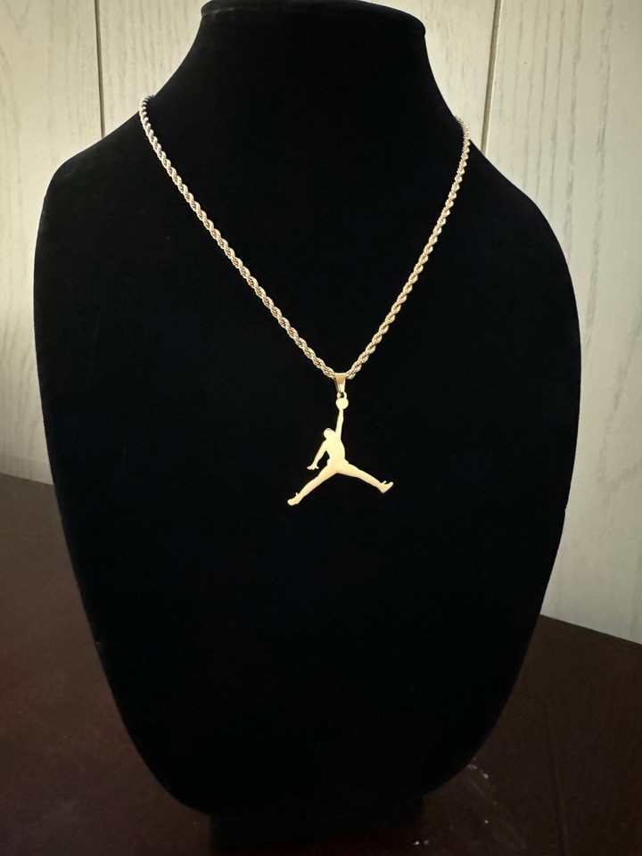Jordan Necklace - Jumpman Pendant Michael Jordan - Gold Plated - 20 ...