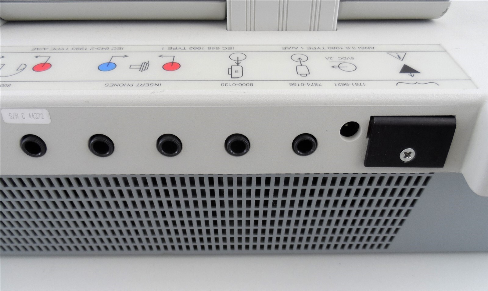 Welch Allyn GSI 61 Clinical Audiometer with Power Cable for Parts or ...