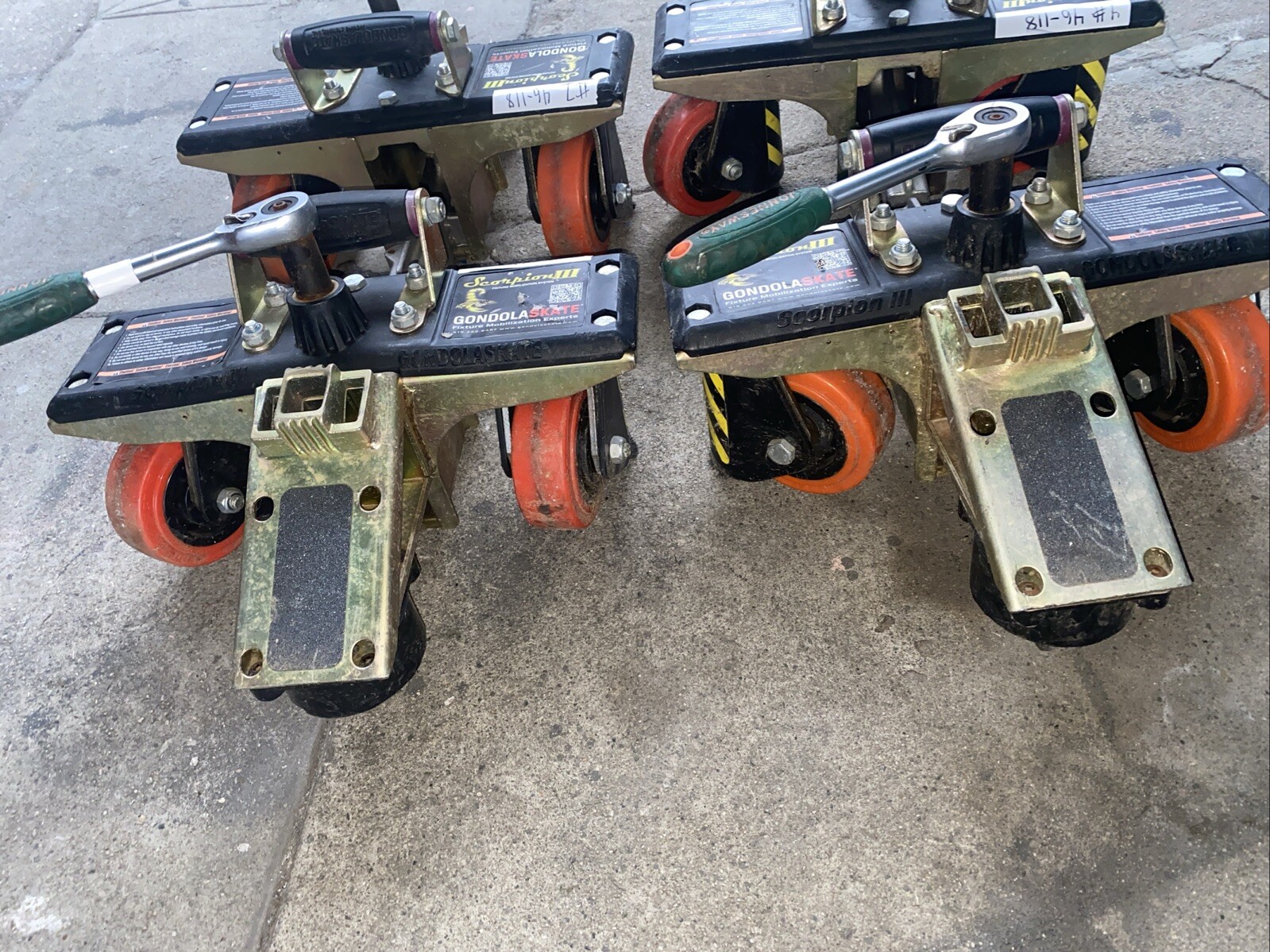 4 Gondola Skate Store Fixture Moving System scorpion 3 lll Fixture ...