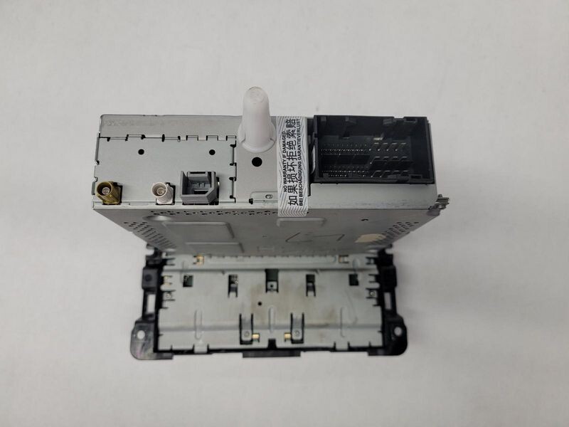 2015-2017 Jeep Renegade AM/FM Radio 5.0" Display Screen Satellite Radio ...