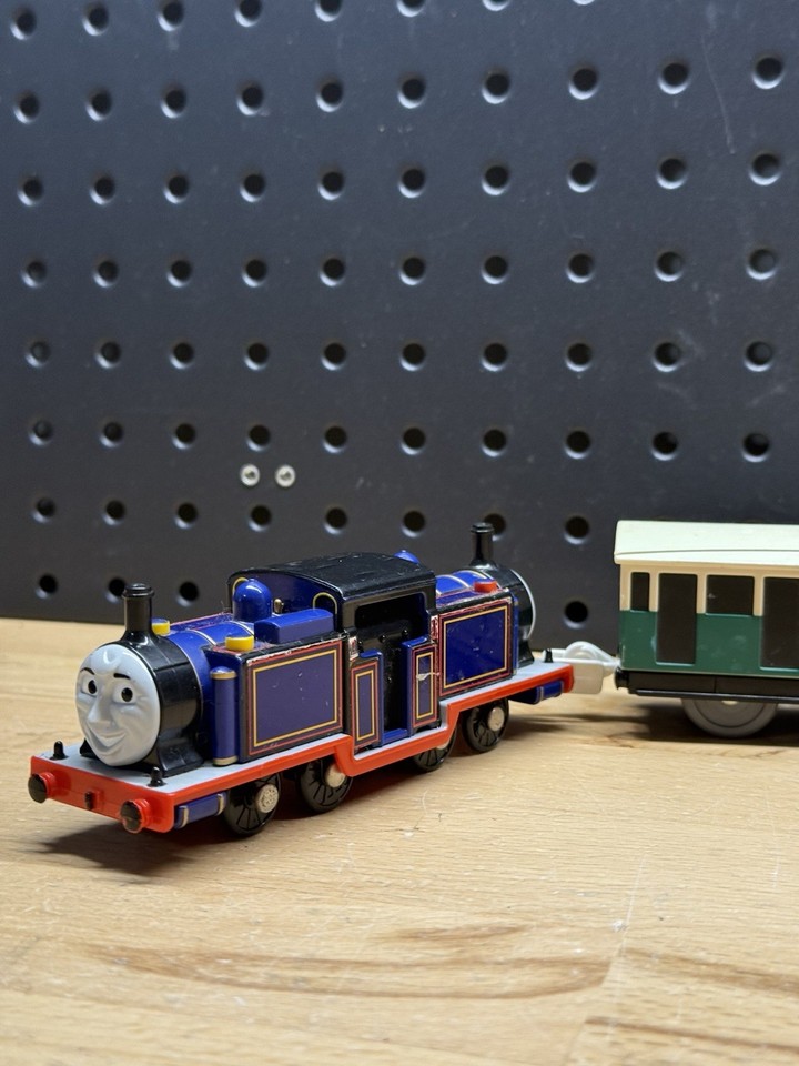 Thomas & Friends TrackMaster Mighty Mac Coach Lot Motorized Train ...