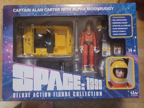 Space 1999 Deluxe Captain Alan Carter and Moonbuggy Figure MIP Sixteen ...