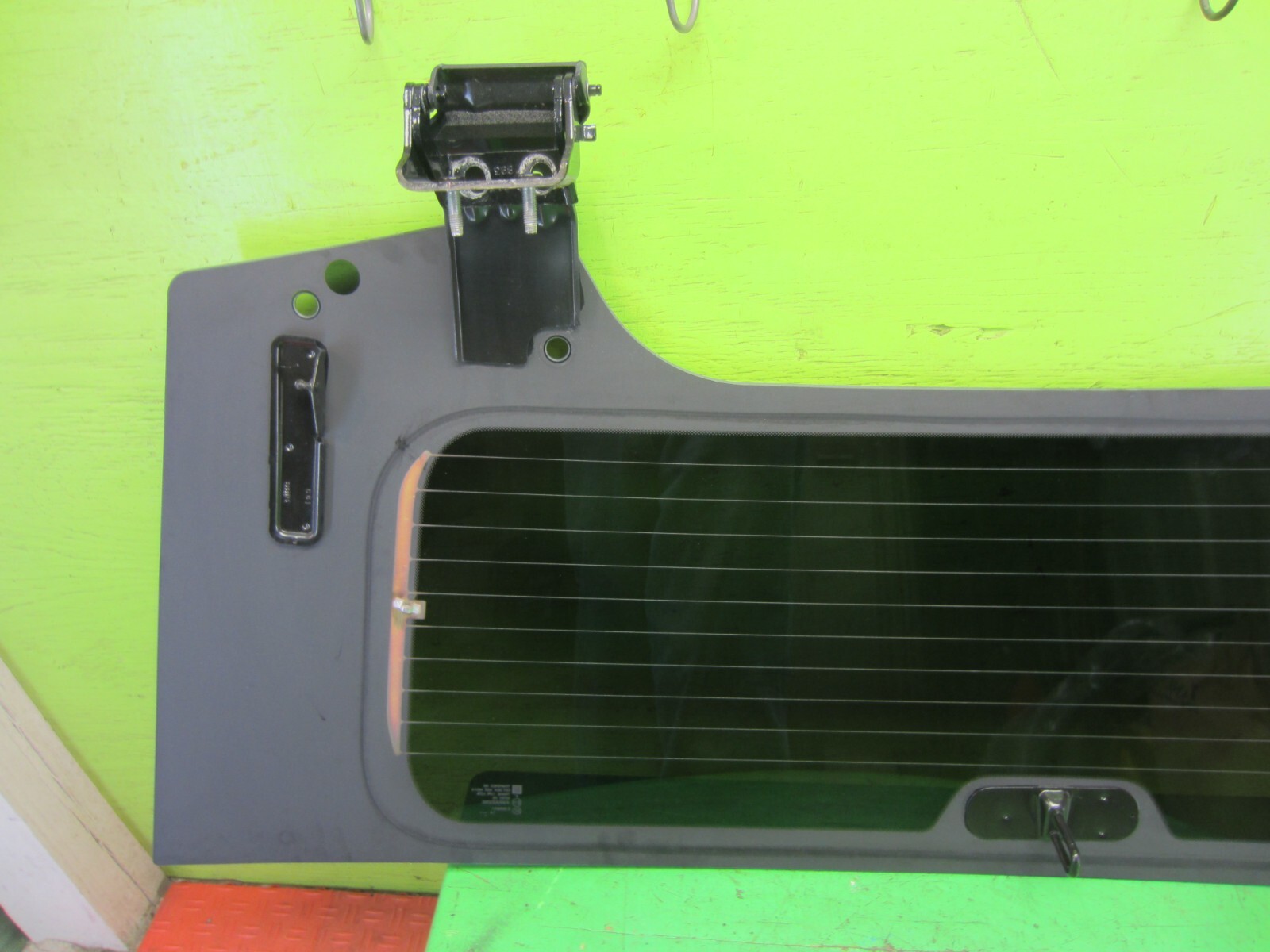 PICK UP ONLY 15 16 17 18 19 20 Tahoe Yukon Escalade Suburban Rear ...