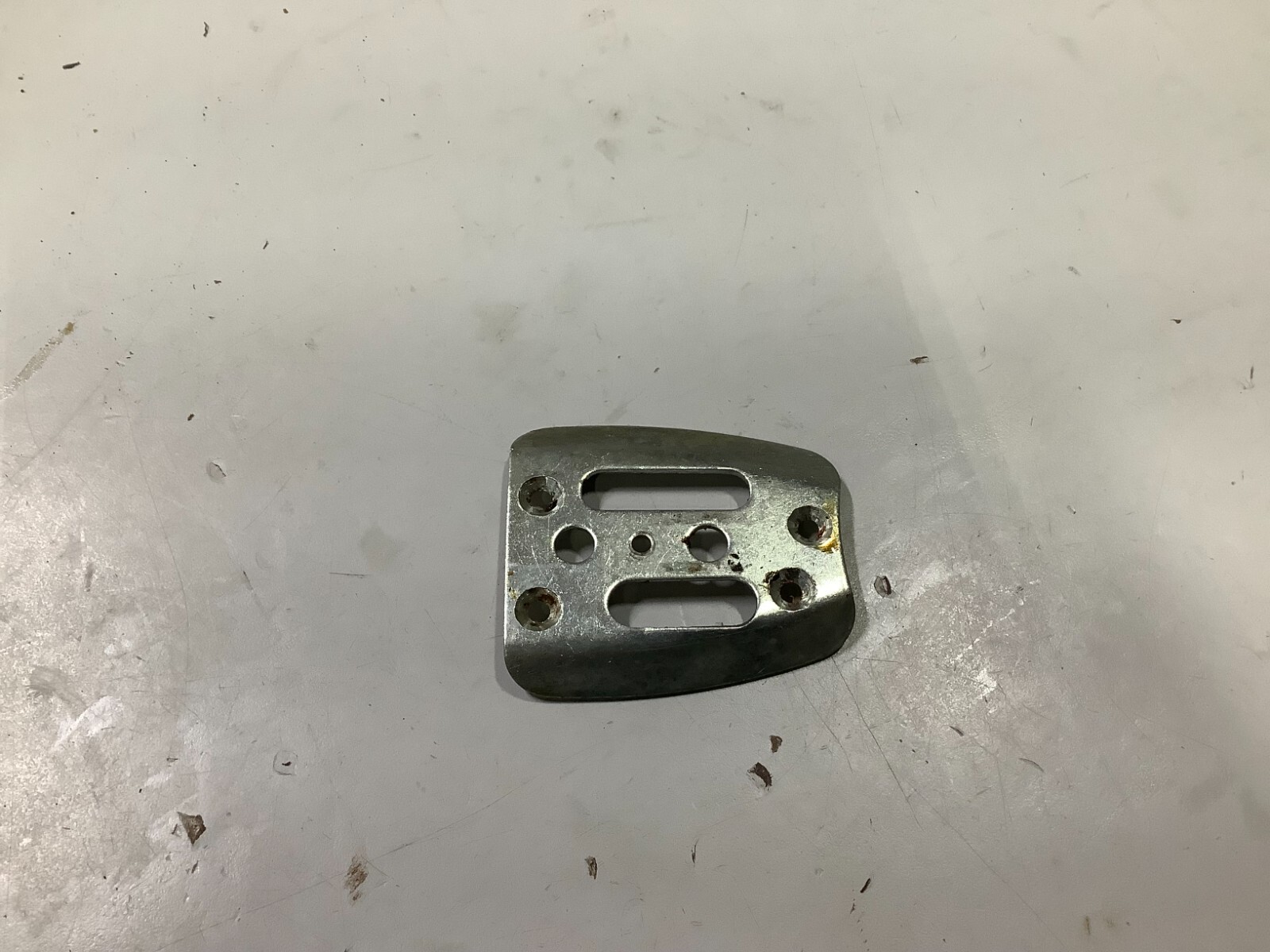 HOMELITE UT43104 9AMP ELECTRIC CHAINSAW CHAIN PLATE | eBay