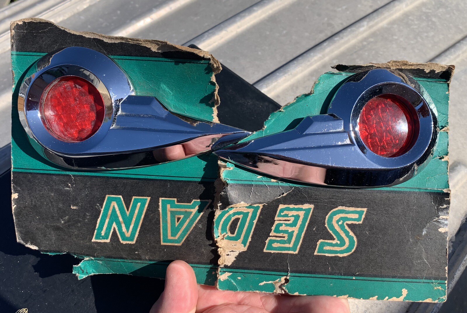 HOLDEN FORD CHEV DODGE SEDAN BONNET HOOD MASCOT EMBLEM HOT ROD ORNAMENT ...