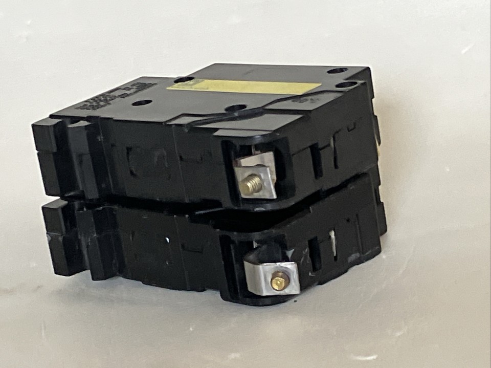 Square D EHB14020 20A Circuit Breaker 14kA @ 277 VAC Type EHB4 1 Pole ...